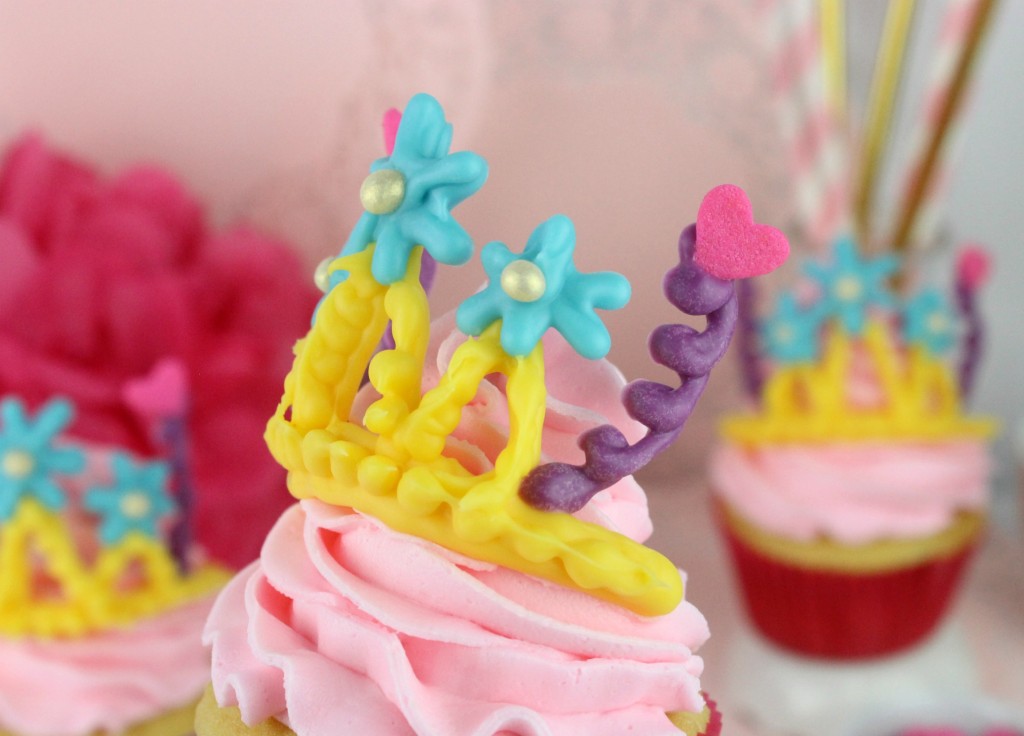 Fancy Nancy Tiara Cupcakes - justJENN recipes justJENN recipes